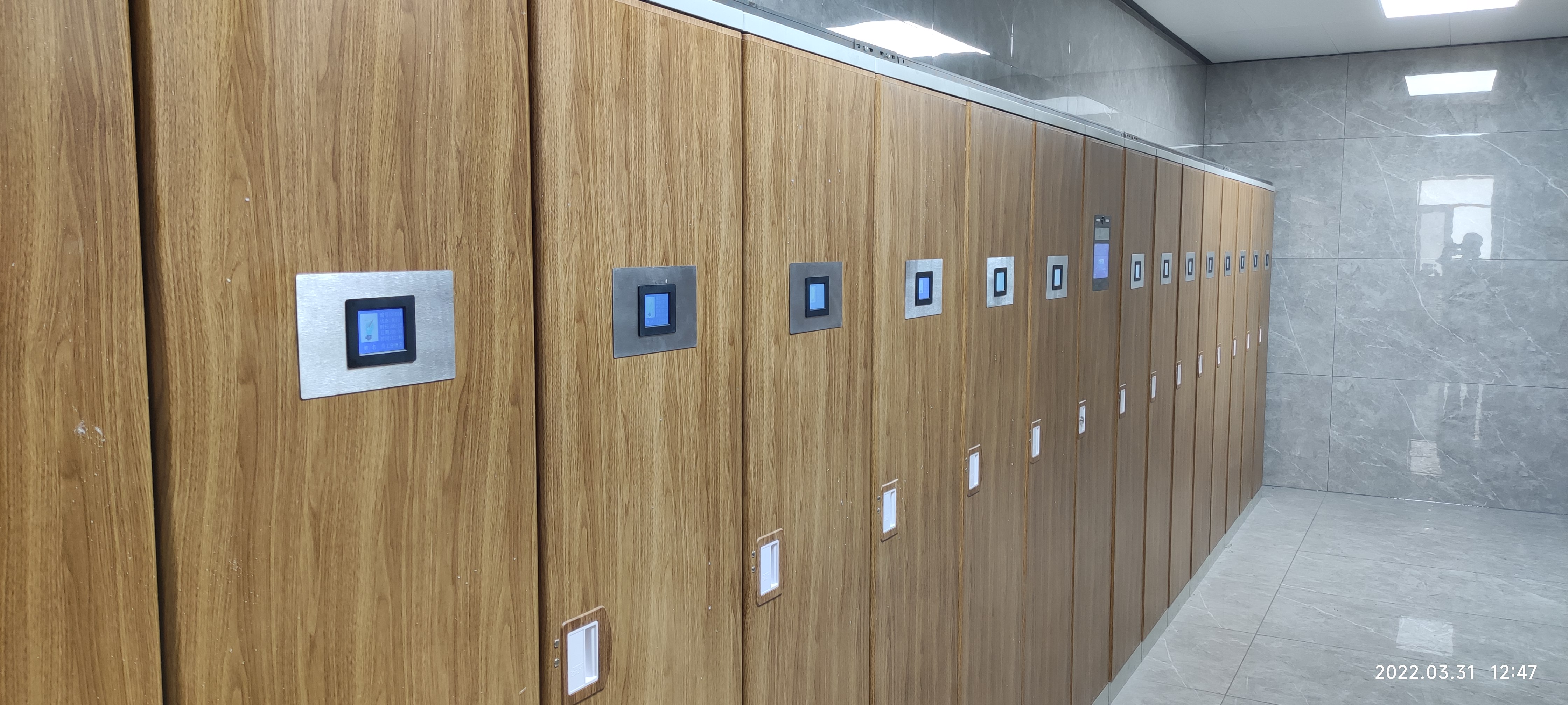What functions should a coal mine bathroom locker have? - iMedia