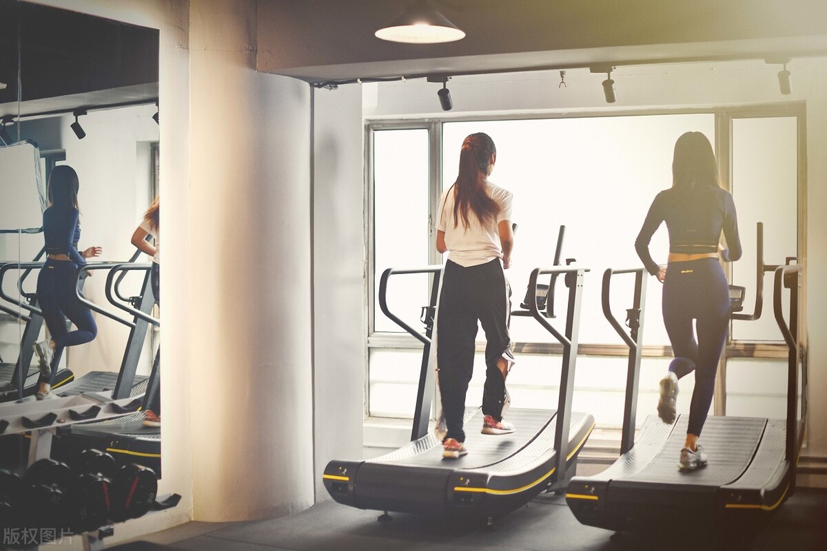 What are the annoying behaviors in the gym, how many do you take? - iMedia