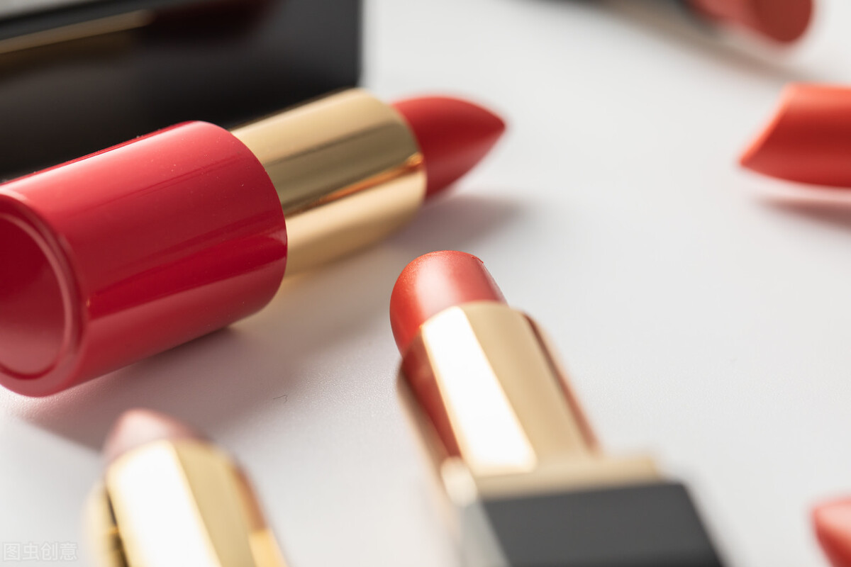 Easy Finance Tips - Lesson 33 - Lipstick Effect - iNEWS
