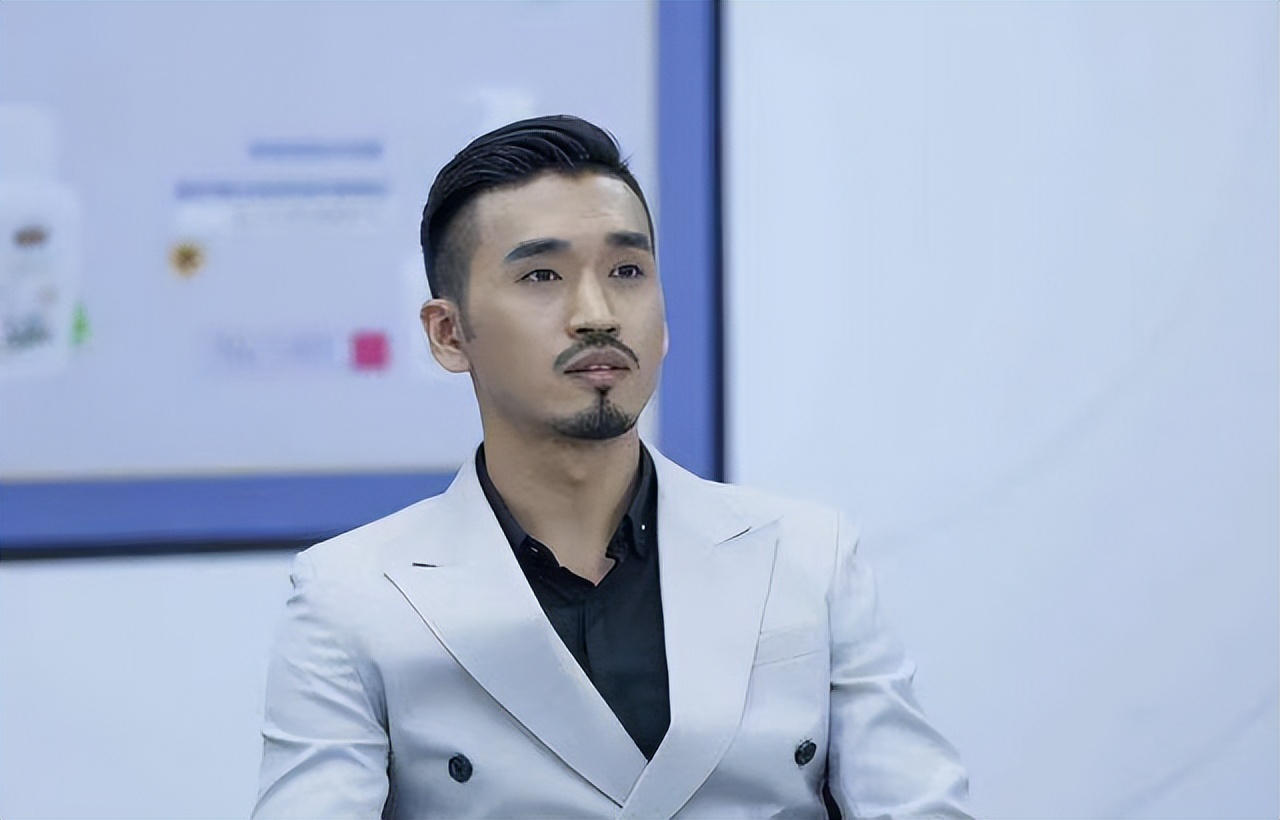 "Are You Safe" The two villains play together: Luan Yunhui plays soy ...