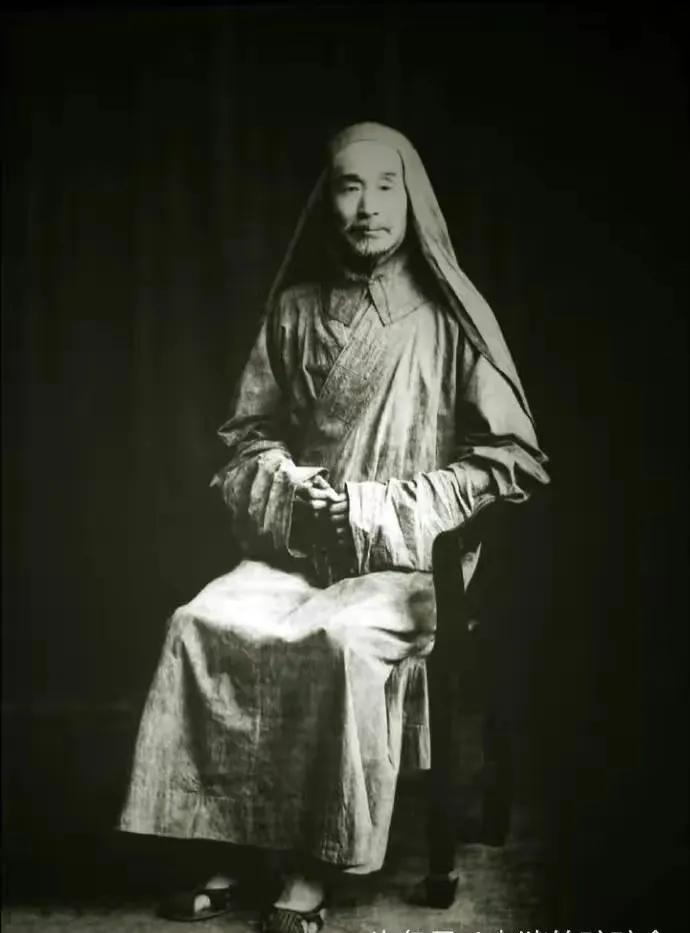 Read Master Hongyi's "Intersection of Sadness and Happiness" - iNEWS