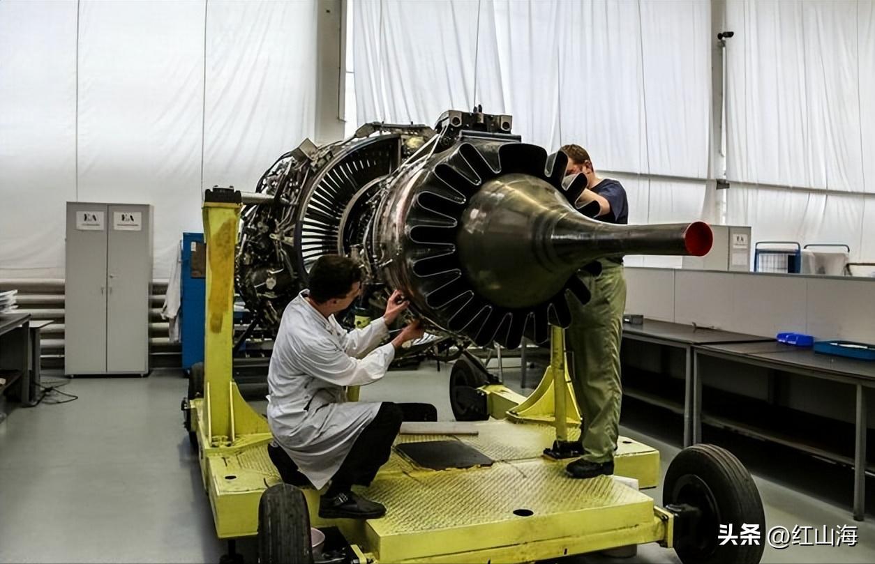 Russian Air Force Engine Factory: NPO Saturn, a Saturn Research and ...