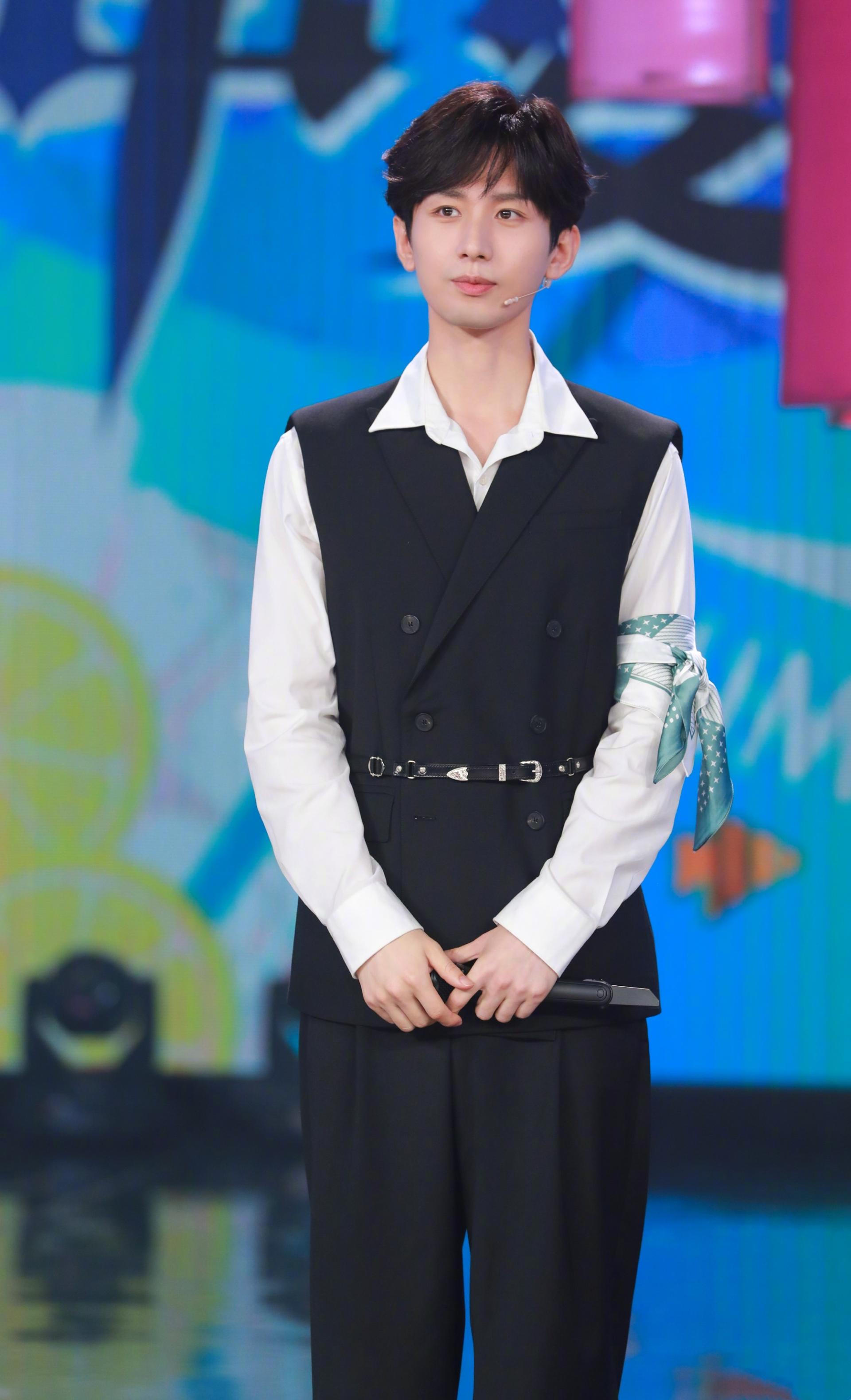 Huanrui Artists Ranking: "First Brother" is well deserved, she became ...