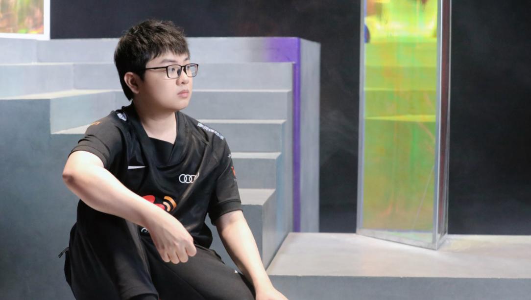 前V5教練爆料：Theshy是LPL上單收入最高的！中單doinb，AD是JKL - 頭條匯