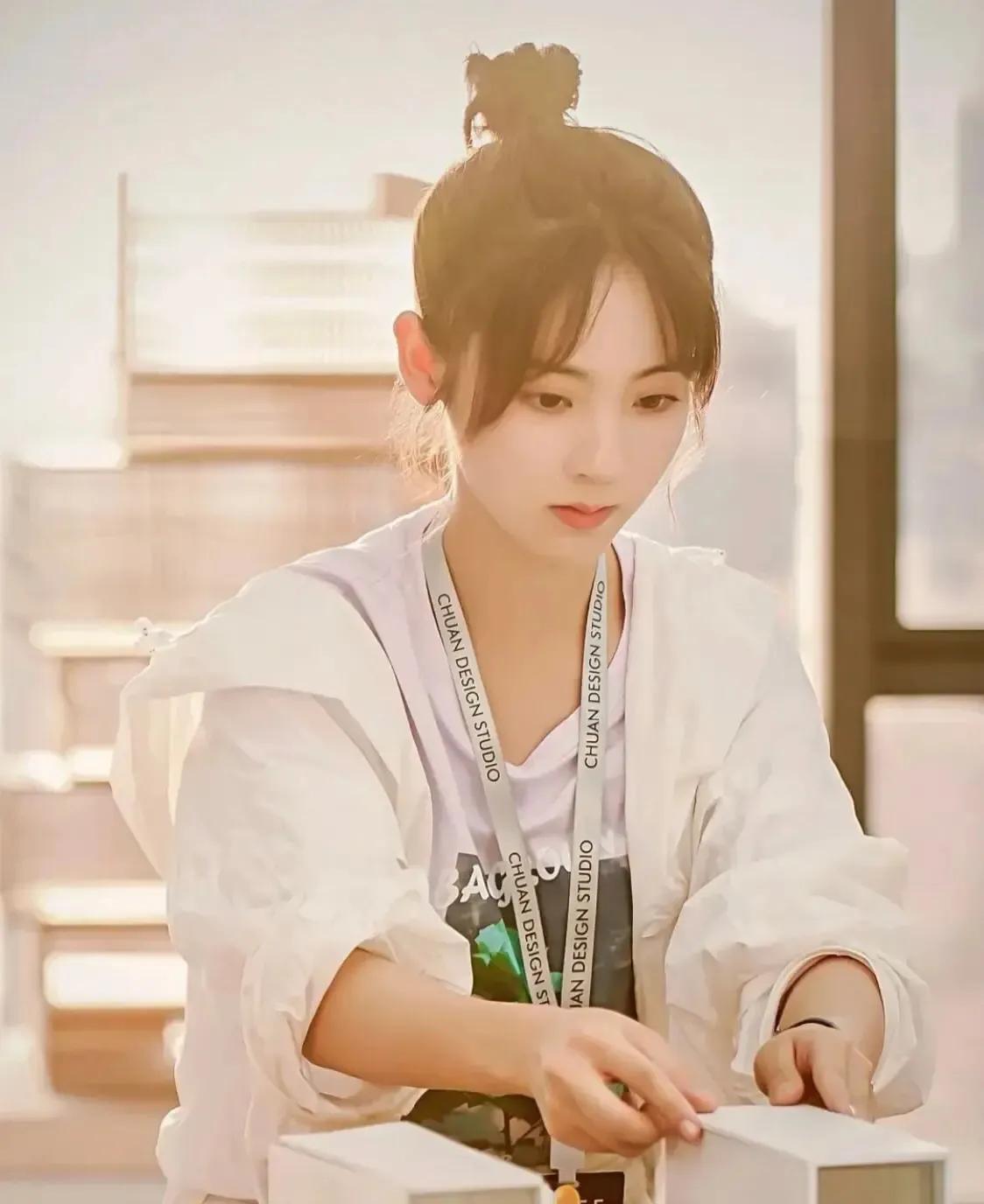 miss crow and mr lizard - iNEWS