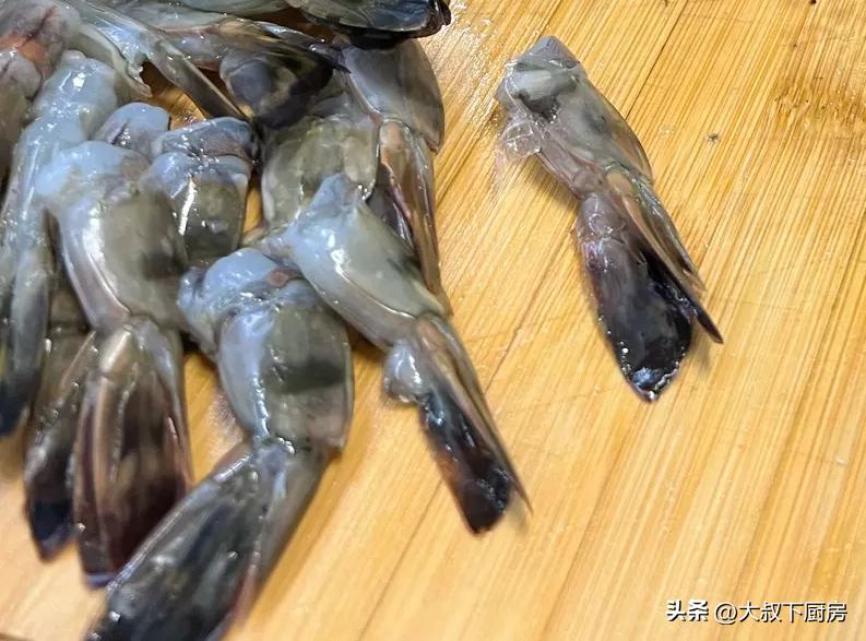 What to eat at home?Uncle teaches you anchovy shrimp balls, crispy ...