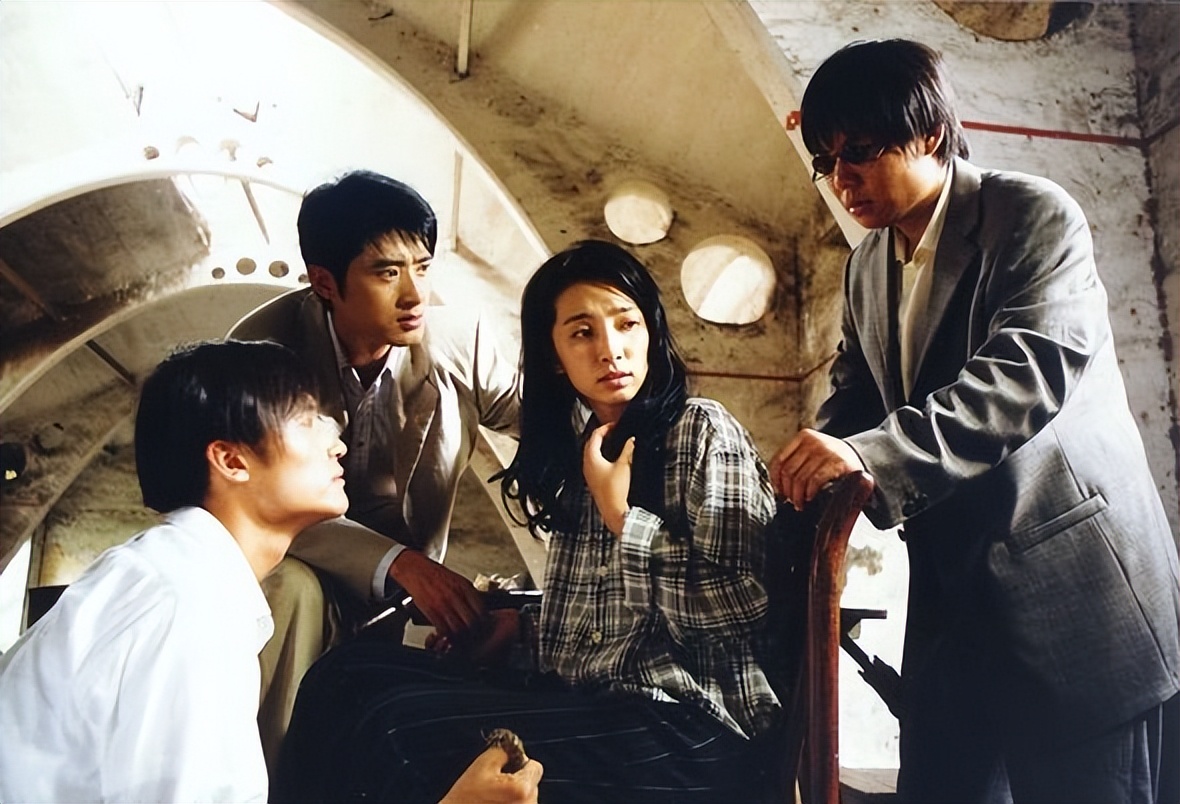 Memory, Identity, and Emotional Resilience in "Forgotten Years" - iNEWS