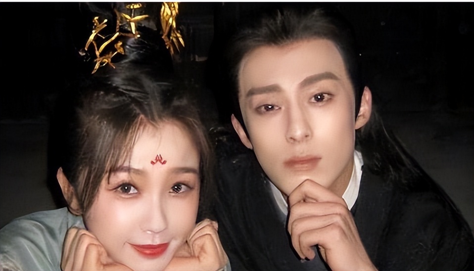 Seeing Yu Shuxin hug Wang Hedi, Zhang Linghe's expression collapsed, netizen: Did you hit it too ...