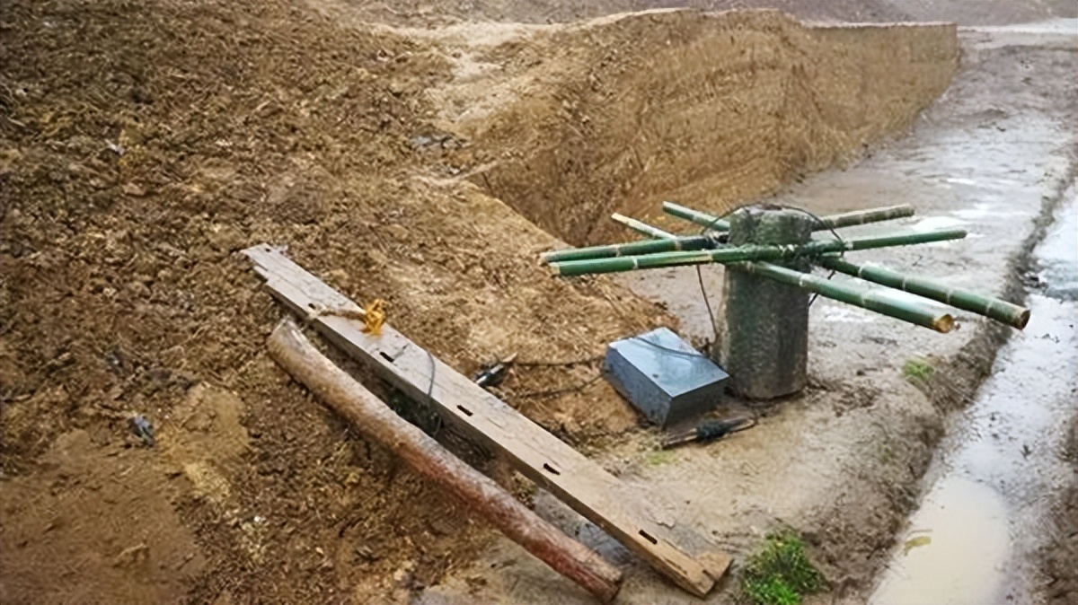 Exploring the Ancient City Wall of Rammed Earth Wall and Gray Brick ...