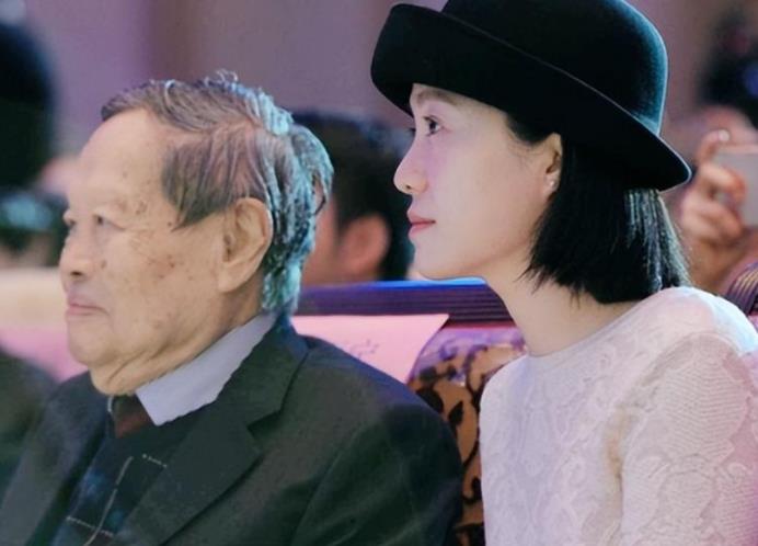 Exposure Weng Fan Was Shocked To Reveal The Truth About Giving Birth