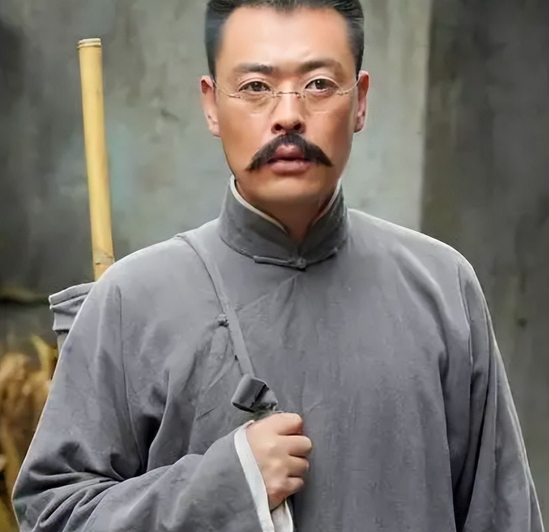 Zhang Tong: He almost lost his sight for filming, he committed suicide ...