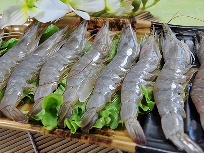 When buying prawns, should you choose "straight" or "bent"? Seaside ...