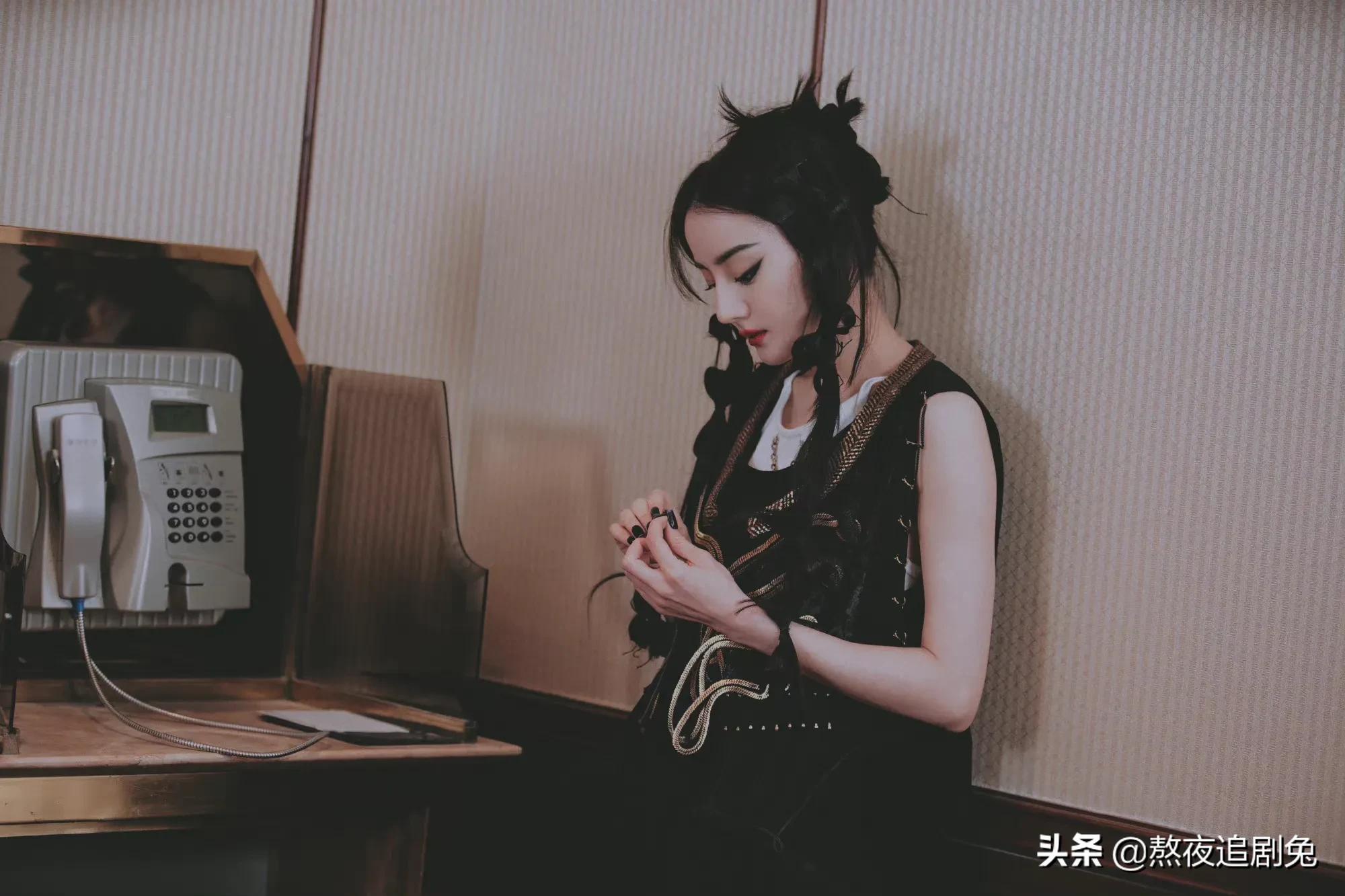 Hey?Meow Meow Meow ~ There is a charming cat calling you, pick it up ...