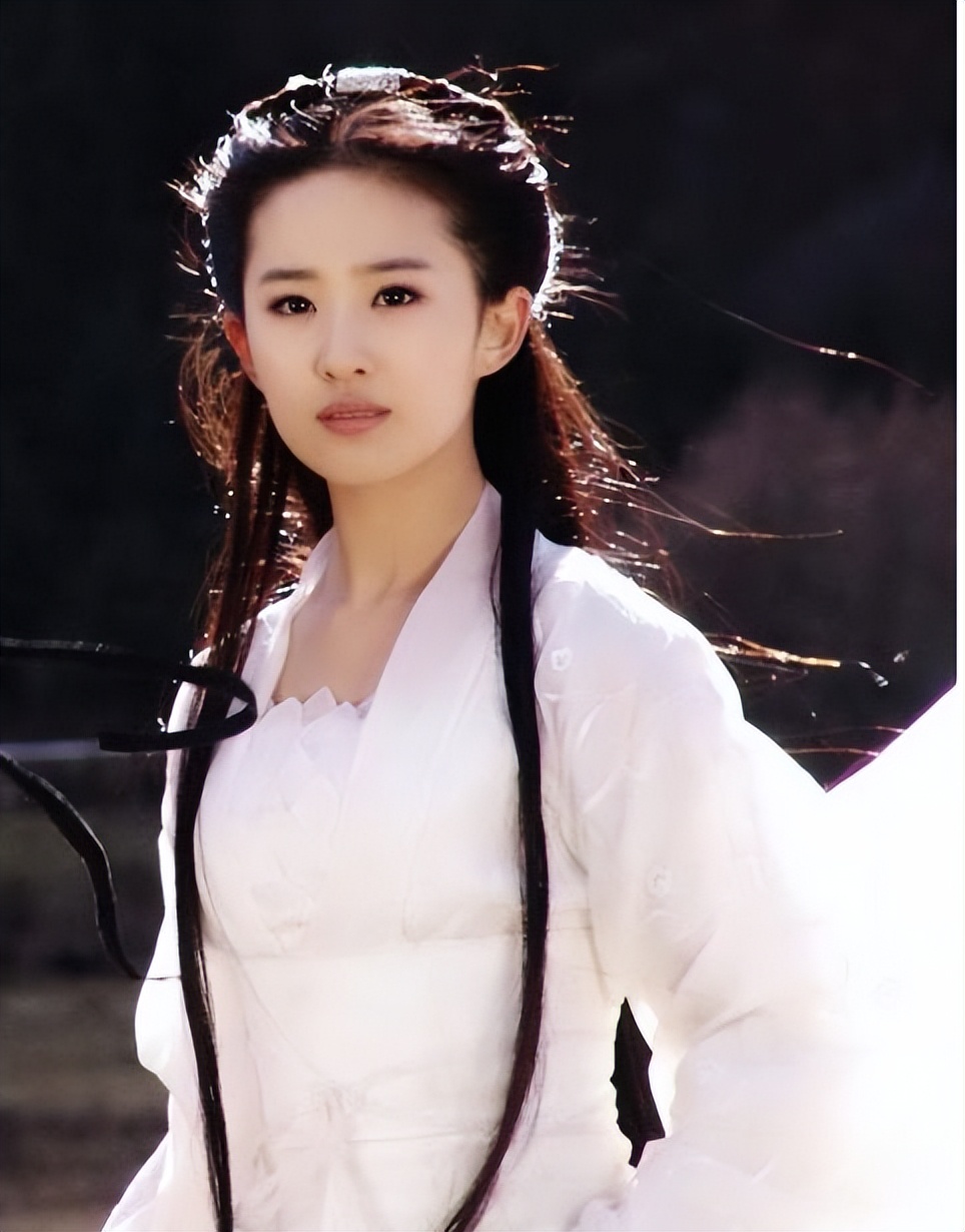 The goddess Liu Yifei plays a Kung Fu movie again, and cooperates with ...