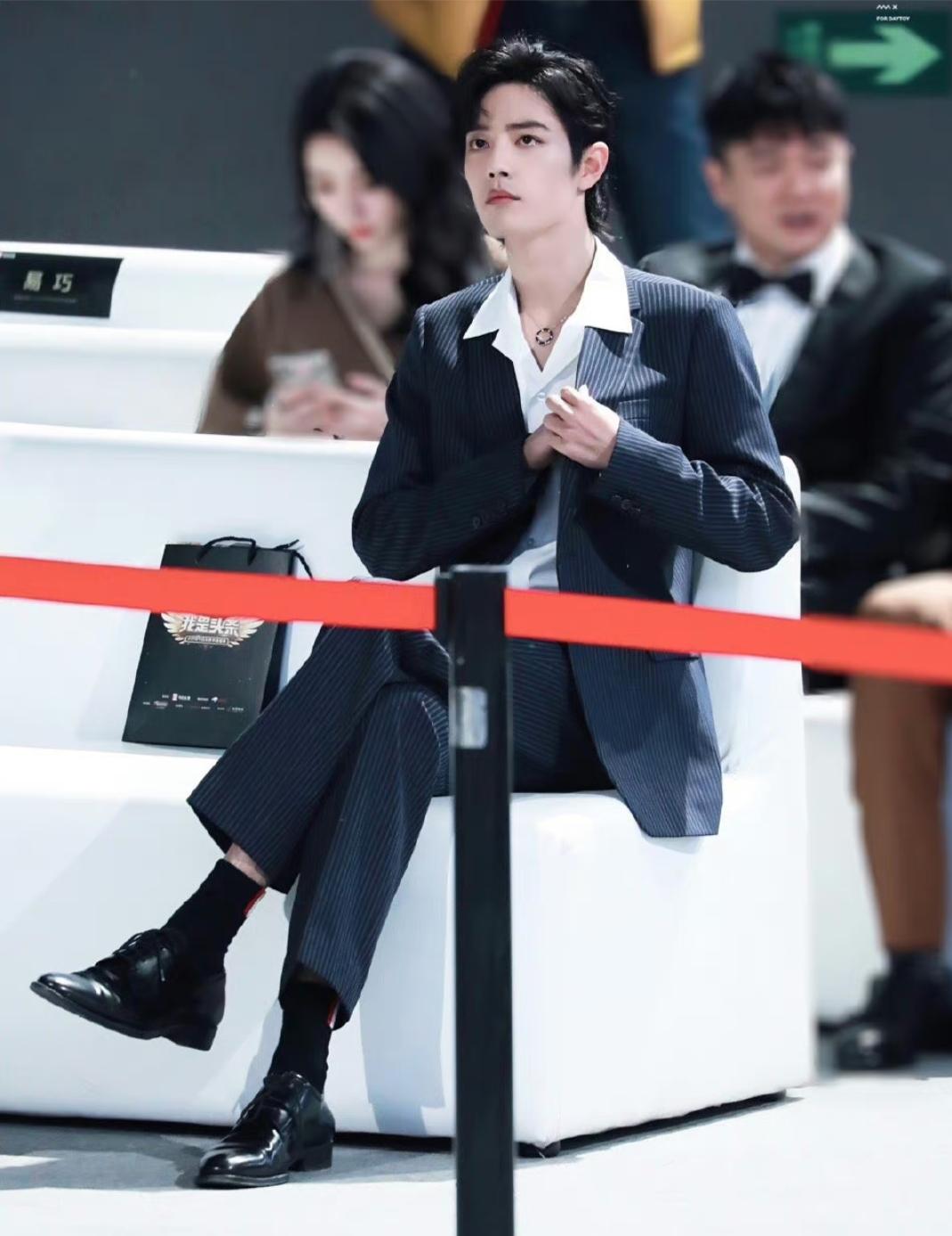 Xiao Zhan's fan circle after entering Hong Kong: One wave of people ...