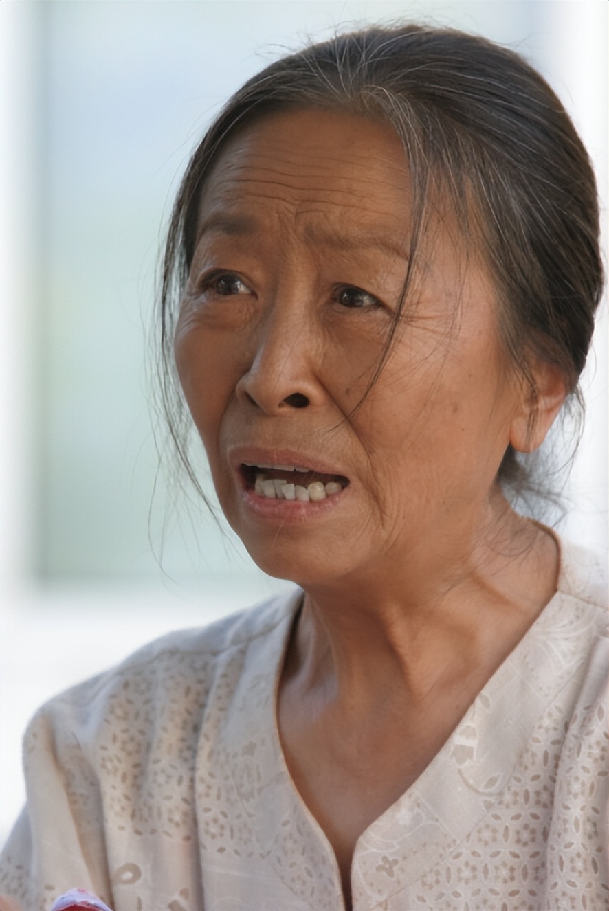 "Ugly Lady" Zhang Shaohua: People are ugly and their hearts are even ...