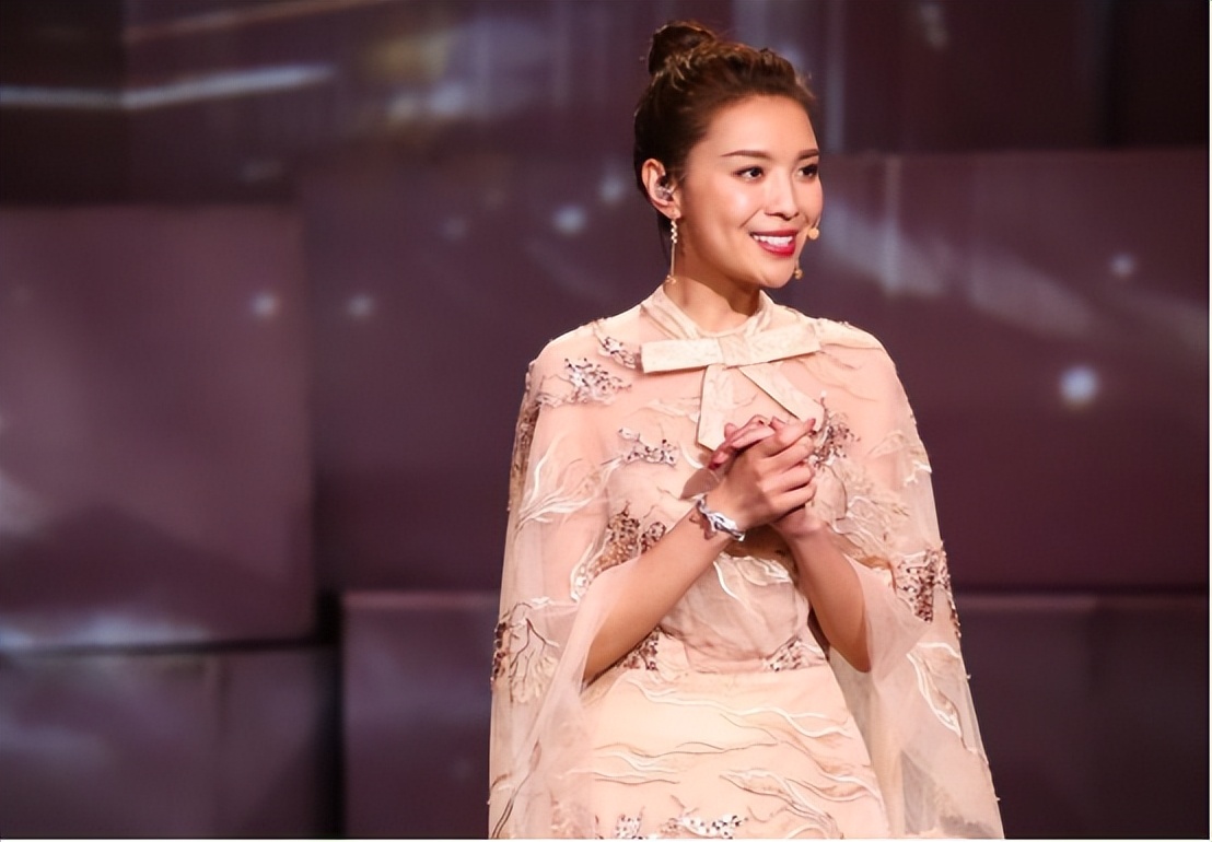 Remember Li Kun, "the former sister of Beijing Satellite TV"? How is ...