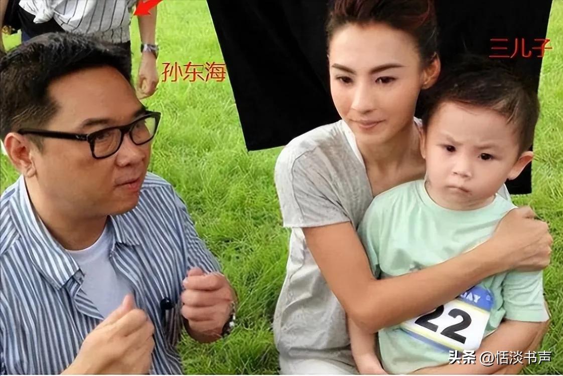 Cecilia Cheung and Sun Donghai appeared in the swimming pool. The woman ...