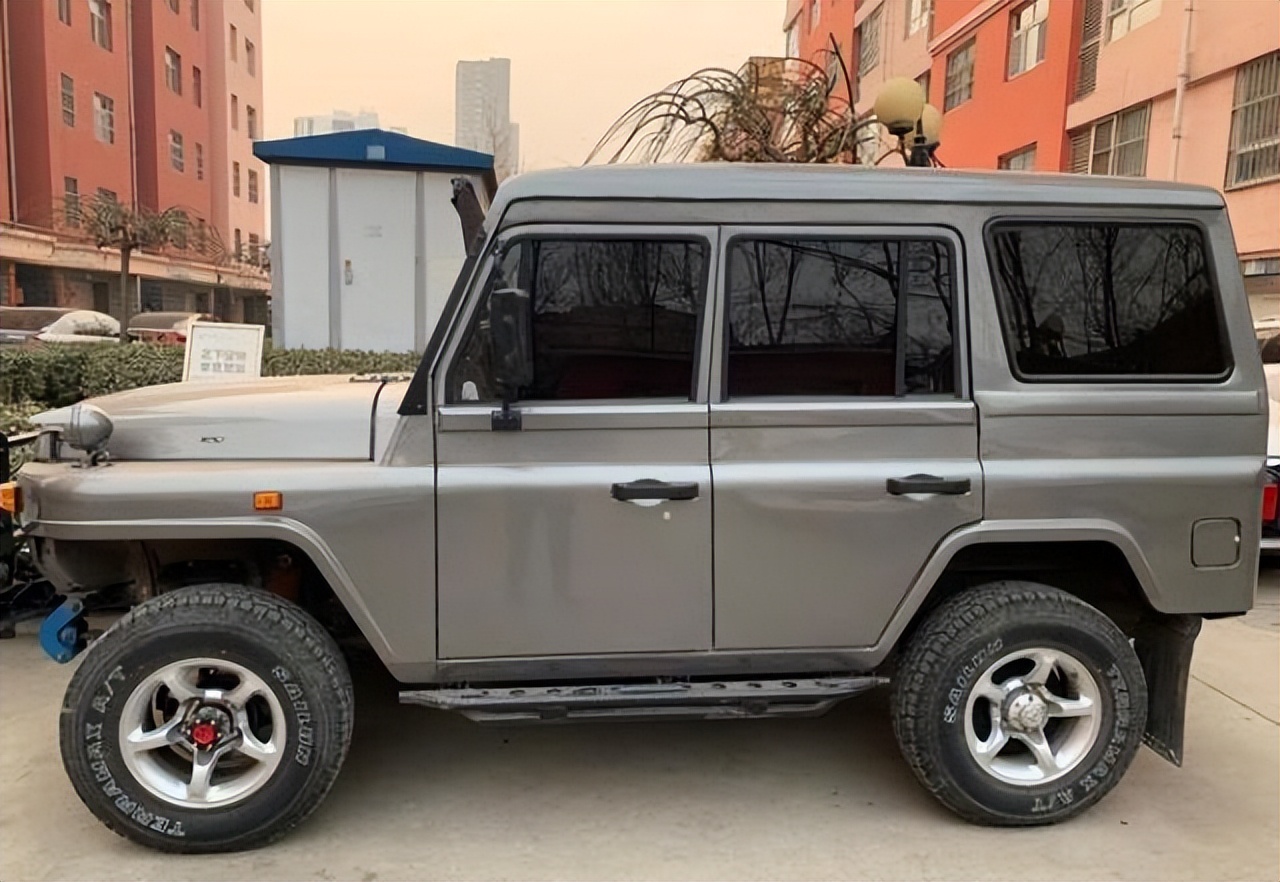 Beijing 212 three-door long-axis version real car exposure, wheelbase ...