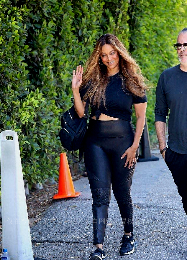 The 48-year-old black supermodel Tyra has not appeared for a long time ...