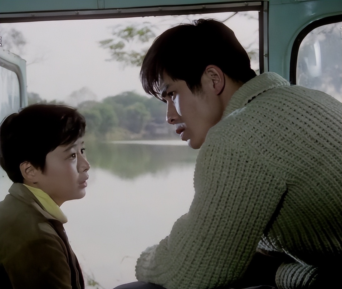 Memories of Old Movies - "Small Street" (Zhang Yu, Guo Kaimin) - iMedia