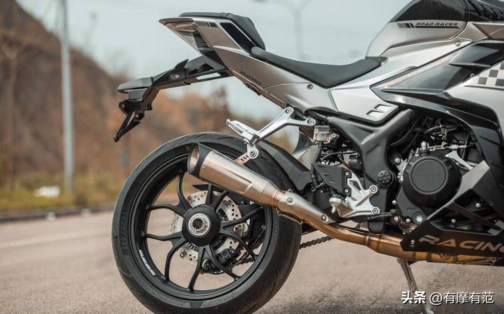 Talking about Yuantu GP250 car experience - iNEWS