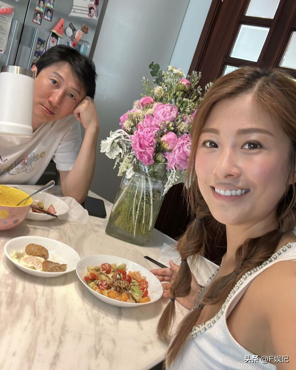 Hong Tianming and Zhou Jiawei leave their son behind to fly to work in the mainland, the couple ...