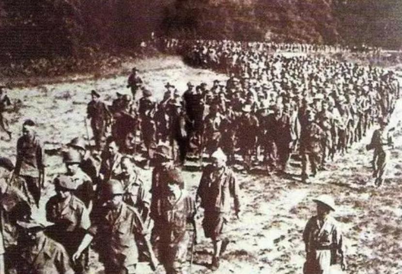 In 1950, Zhou Xihan trained the army for three months, and he is still ...