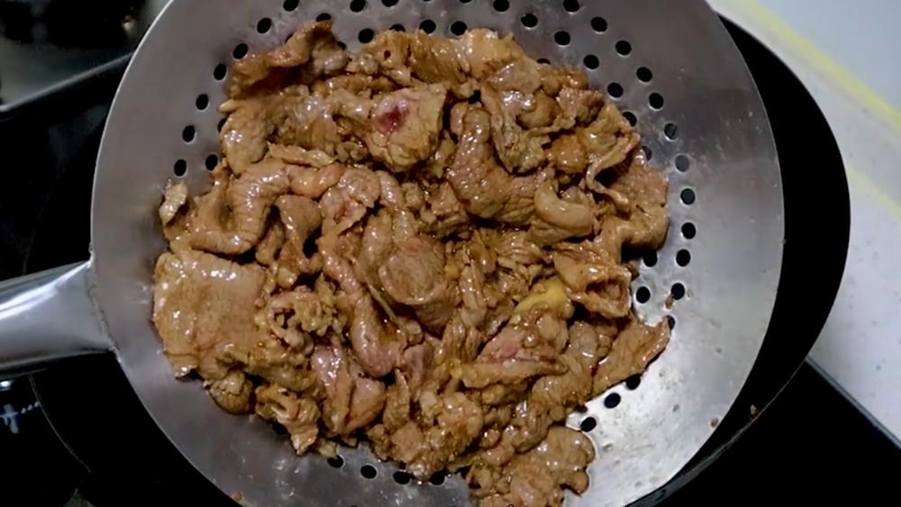 Homemade practice of dry pot beef - iNEWS