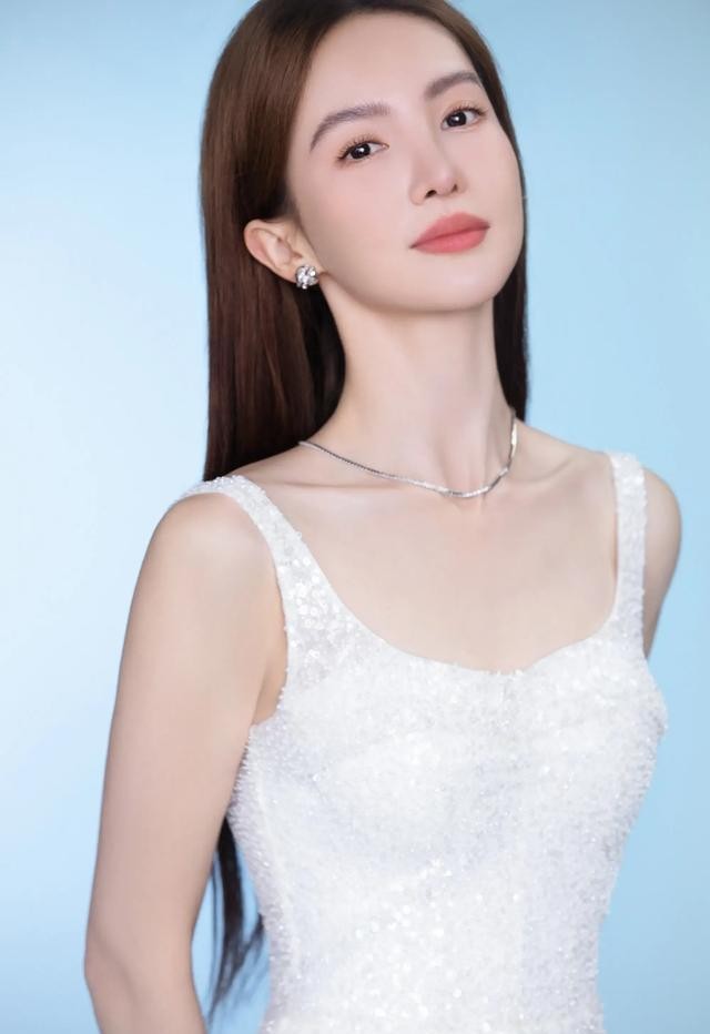 Entertainment gossip: Sun Yi, Yu Shuxin, Jin Chen, Pan Weibo, Song Jia, Tian Xiwei - iNEWS