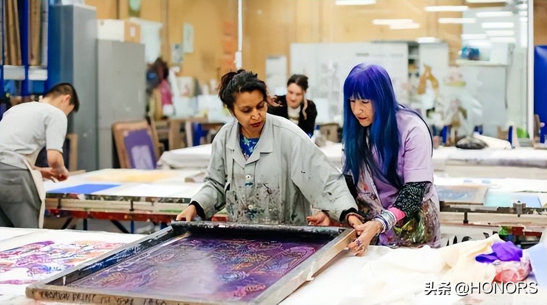 CSM Fabric Design: Clothes Made from Fish Skin Win Movie Awards - iNEWS