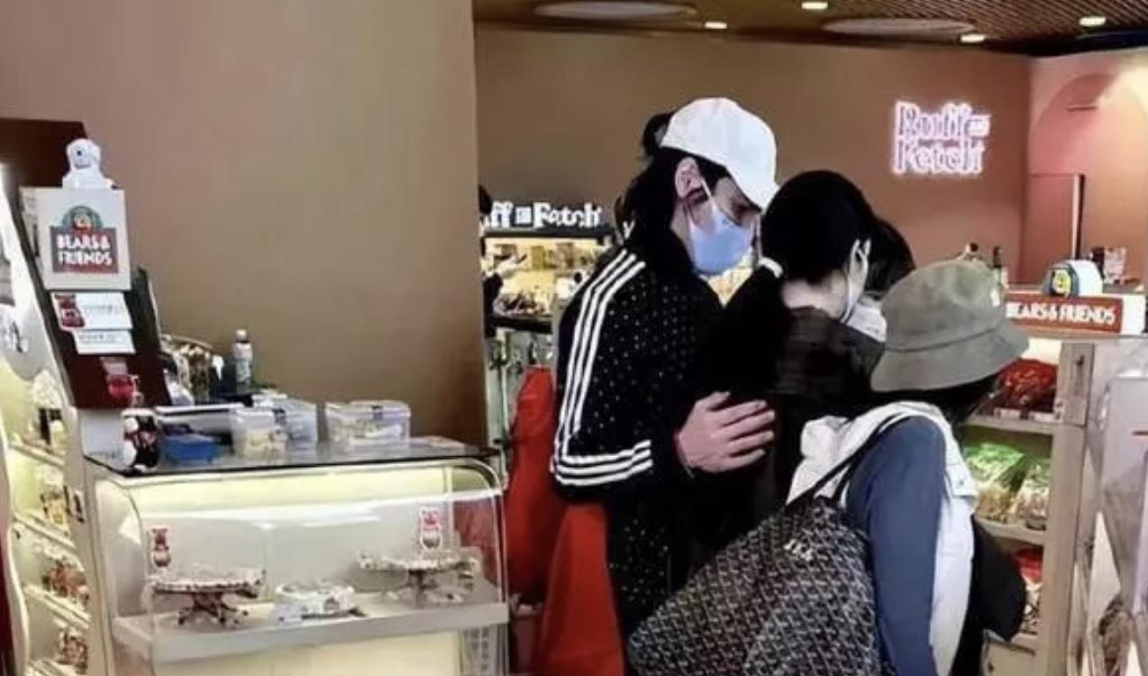 Guo Biting shows her love to Zuo Fu, breaking the rumors of marriage ...