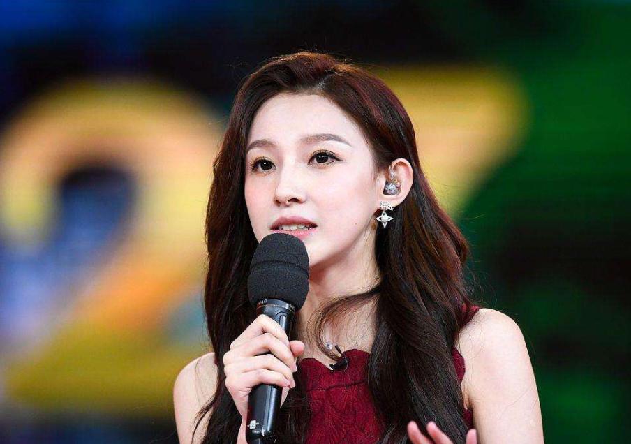 Ma Fanshu became the star of the Spring Festival Gala, with Dong Qing's ...