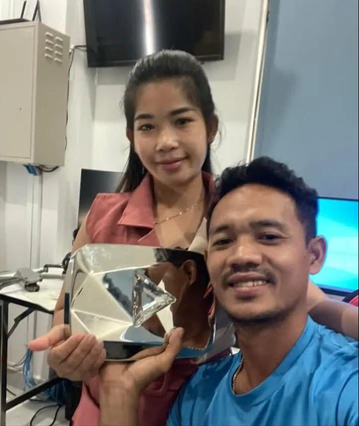 Cambodia's first YouTube blogger with tens of millions of dollars ...