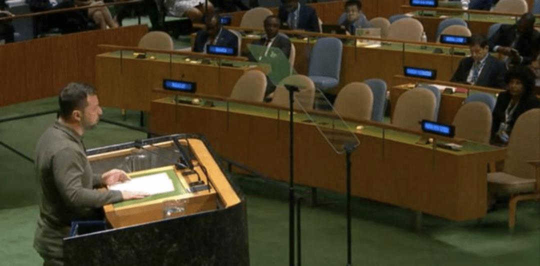 It's so shameful for the Parliament to mess around like this! - iMedia