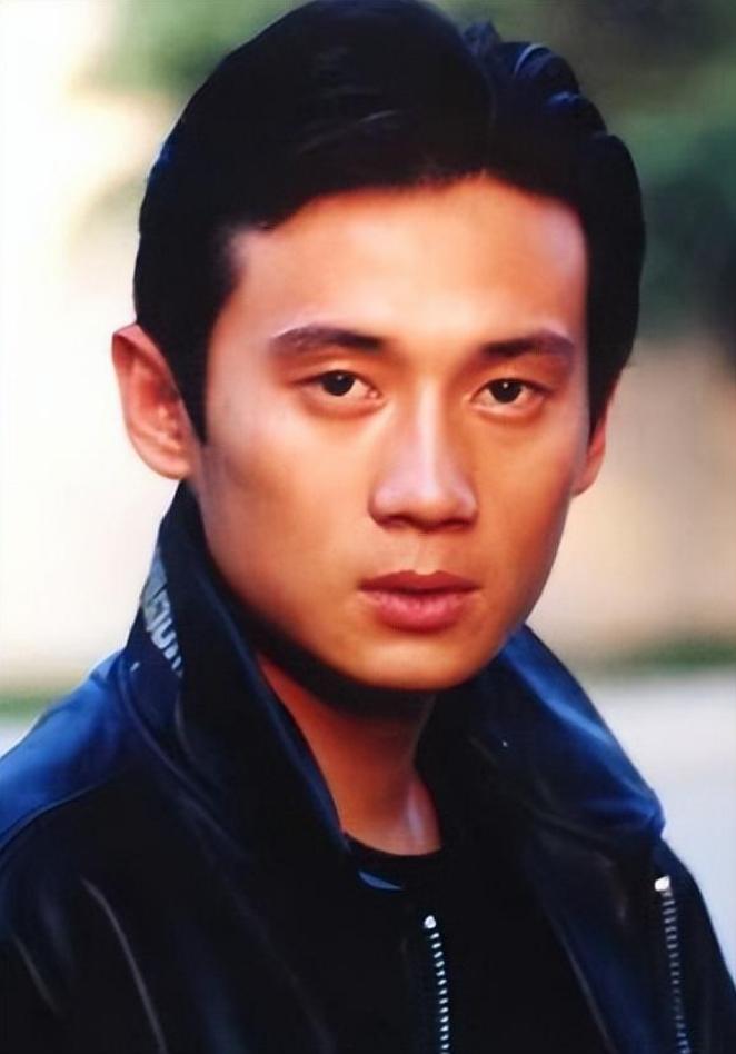 Famous actor Xu Honghao: 10 years older than his wife, playing father ...