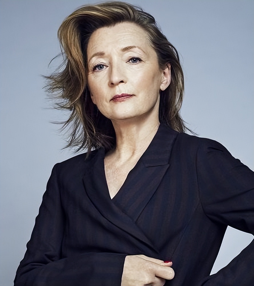 Lesley Manville: From small theater to international stage, the journey ...