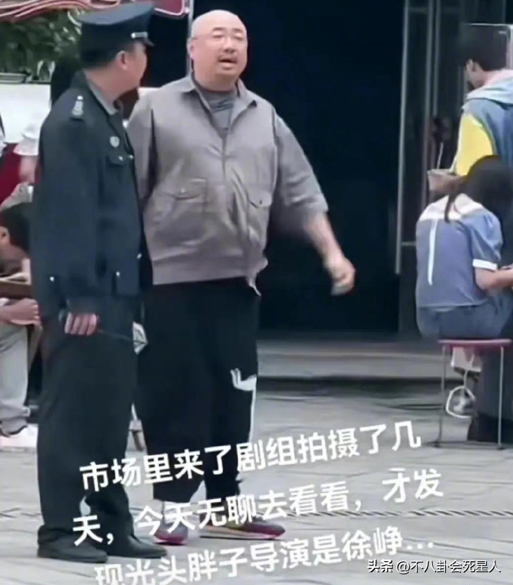 Xu Zheng is fat again!Fat head and big ears, belly like 8 months ...