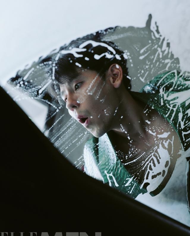 Jiang Qiming plays "Jiang Qiming" - iNEWS