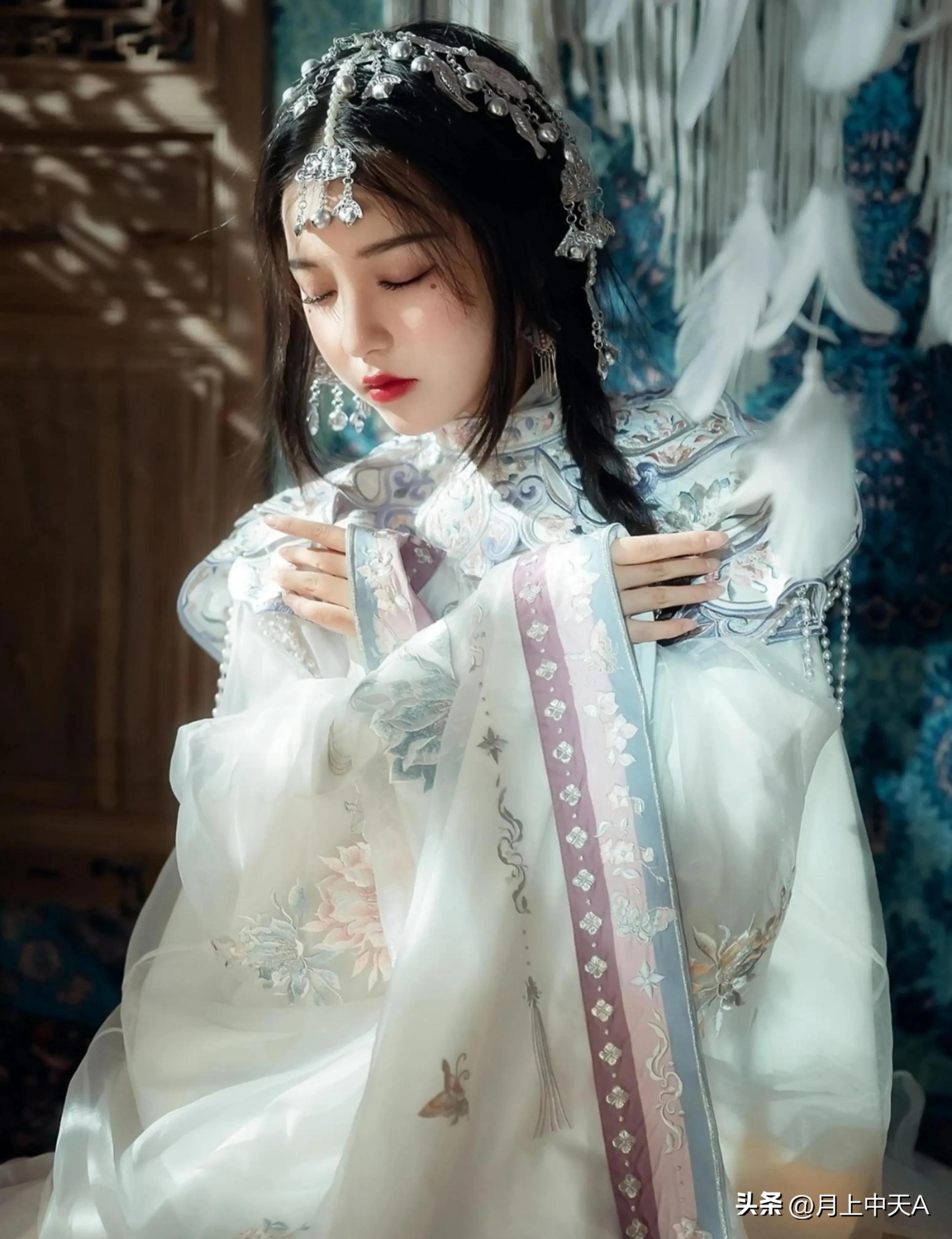 Linjiang Immortal: Ci Lin Zhengyun and the Five Pillars - iNEWS