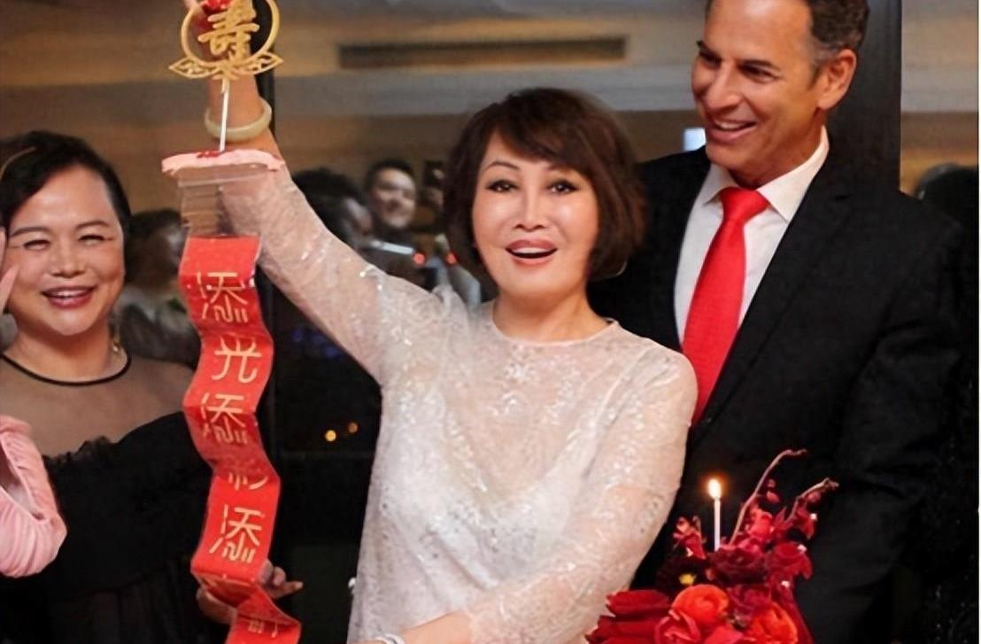 She has been sitting in the front row of the Spring Festival Gala for ...