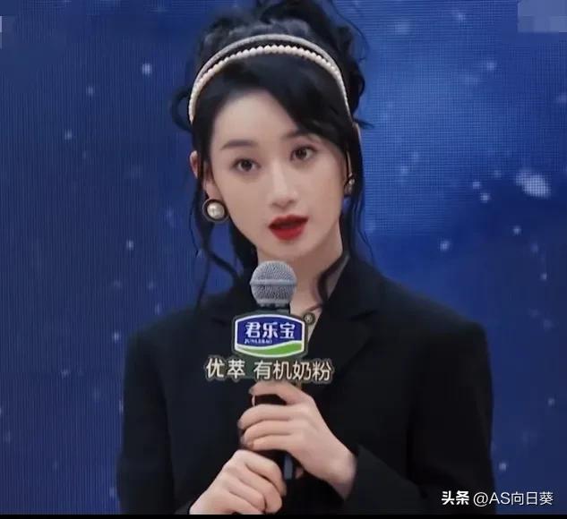 One is praised and praised, the other is dismissed and cast aside, what ...