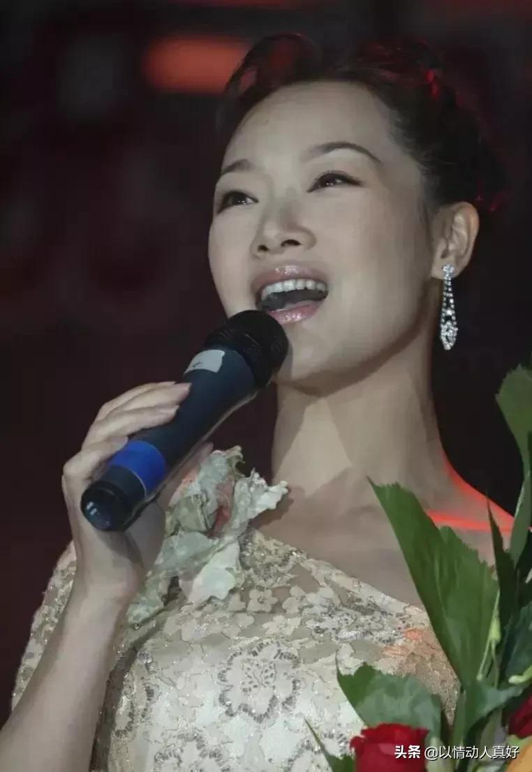 Lu Wei and Panglong sang "Happy Couple" together. Pang Long has a wife ...