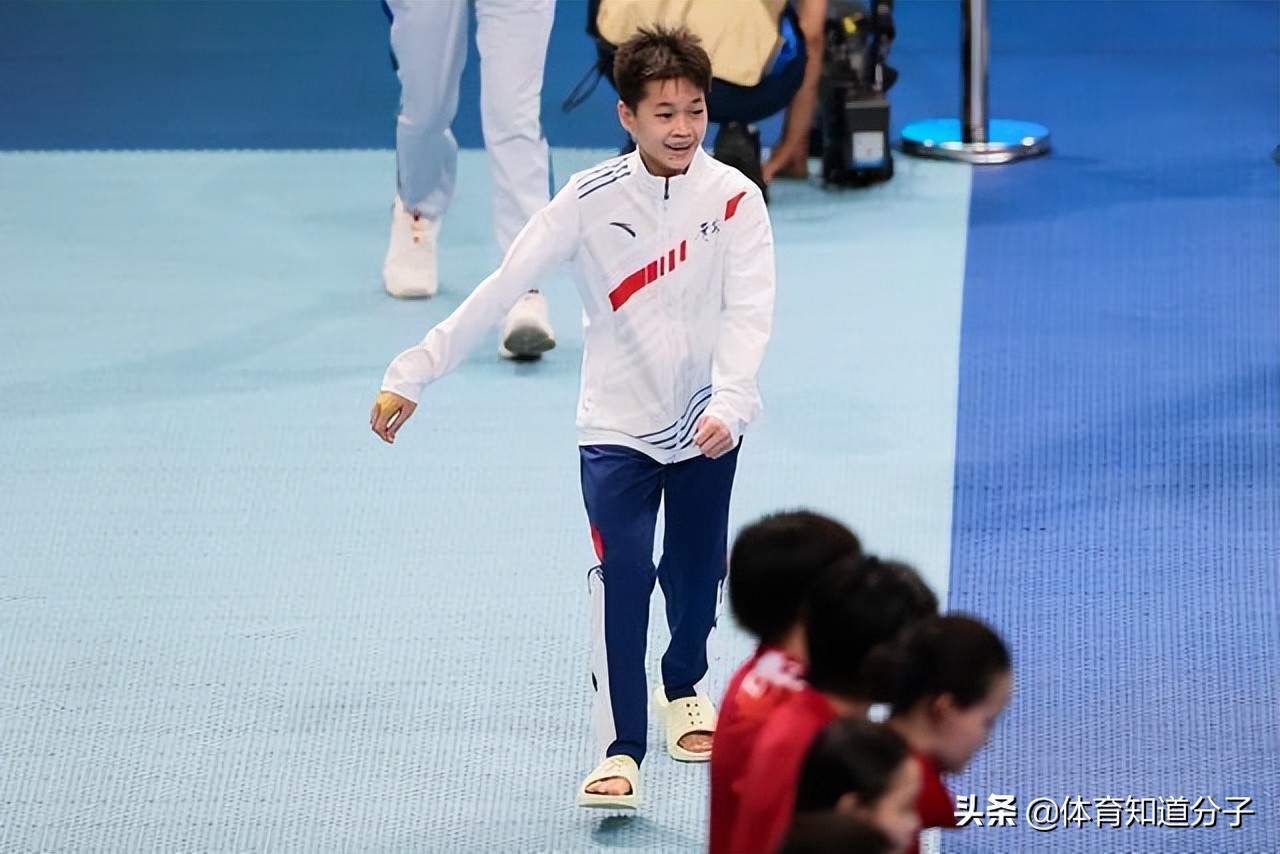 All Hong Chan shows off playing games!Guan Chenchen questioned Sister ...