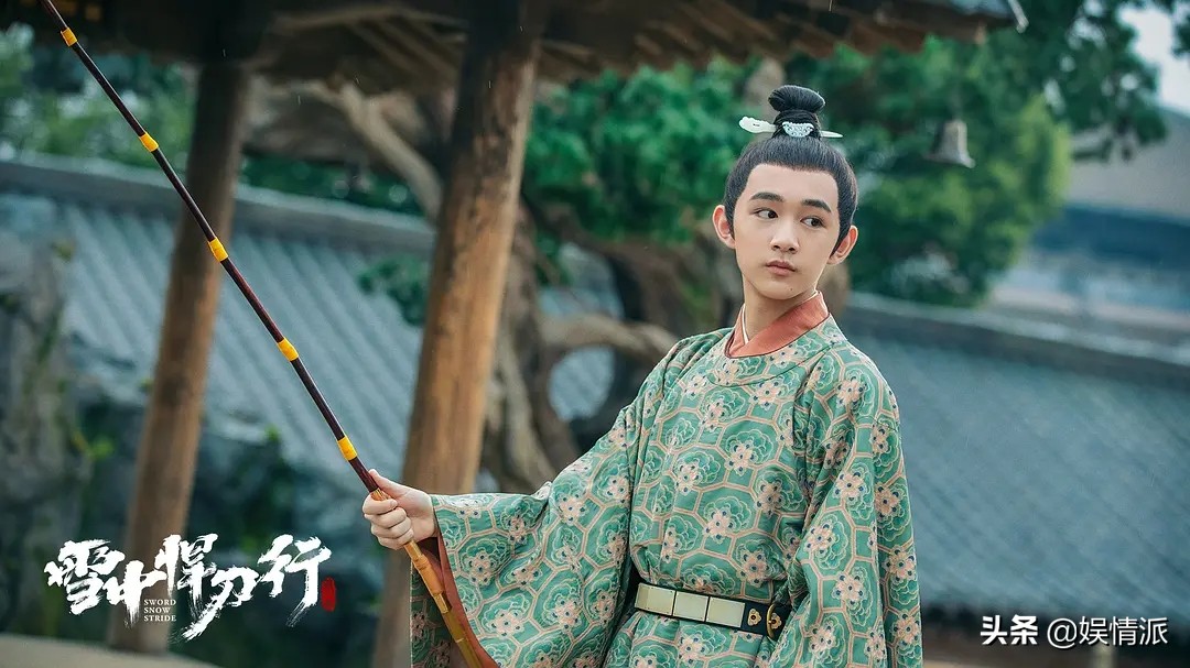 "Fighting Knives in the Snow" has more than 600 million broadcasts, and ...