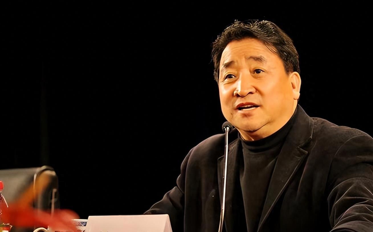 Jiang Kun's statue caused huge controversy and went against traditional ...