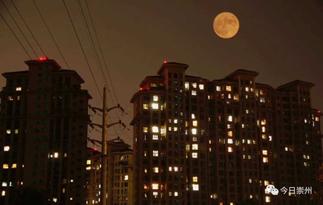 Mid-autumn night!View the moon through the window - iNEWS