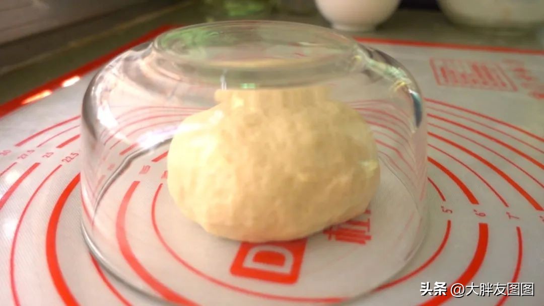 No oven required, homemade red bean biscuits that are crispy on the ...