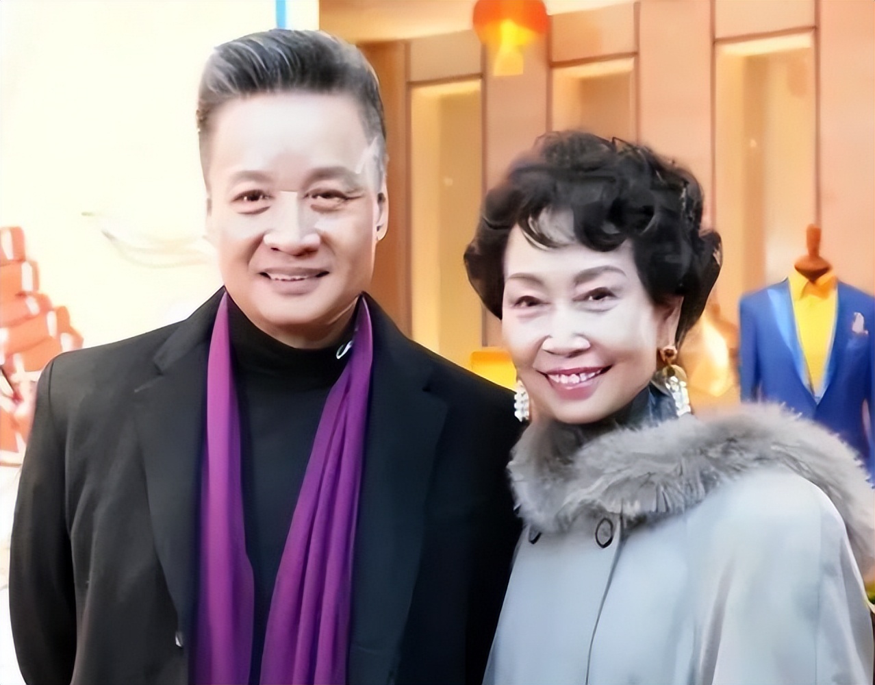 This time, the 65-year-old Yan Weiwen, who has been fighting cancer ...