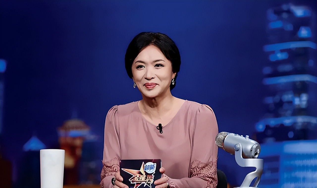 Jin Xing talked about "Changjin Lake" winning the Best Director Award, throwing up and rolling ...